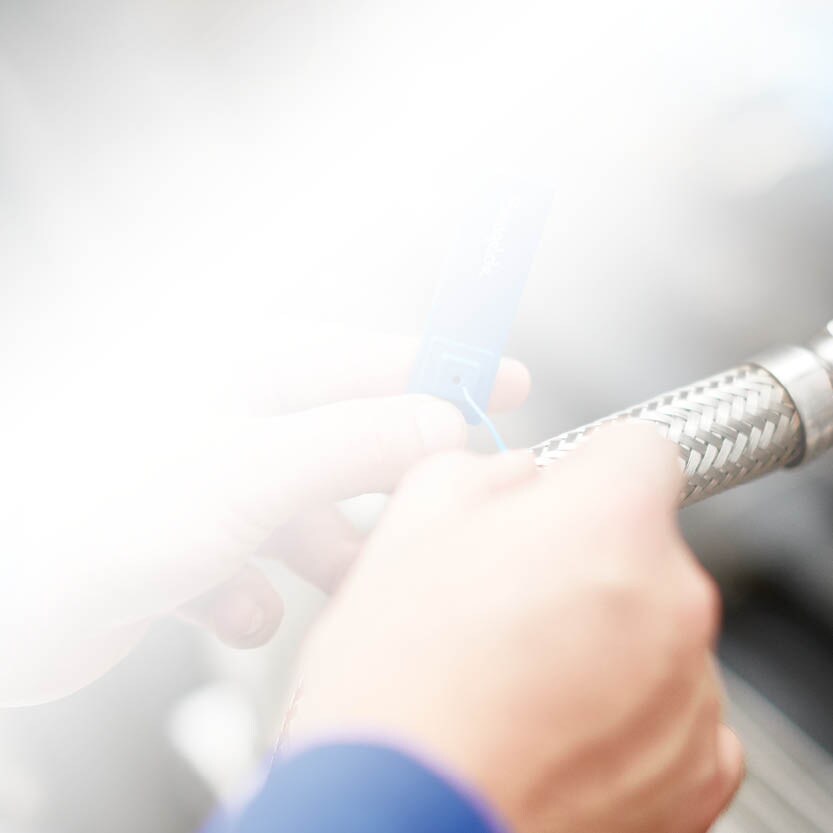 Hose Management | Swagelok
