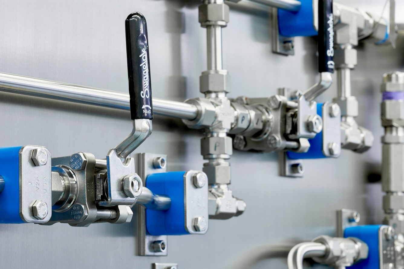 Custom Sampling Panel Solutions for Industries | Swagelok